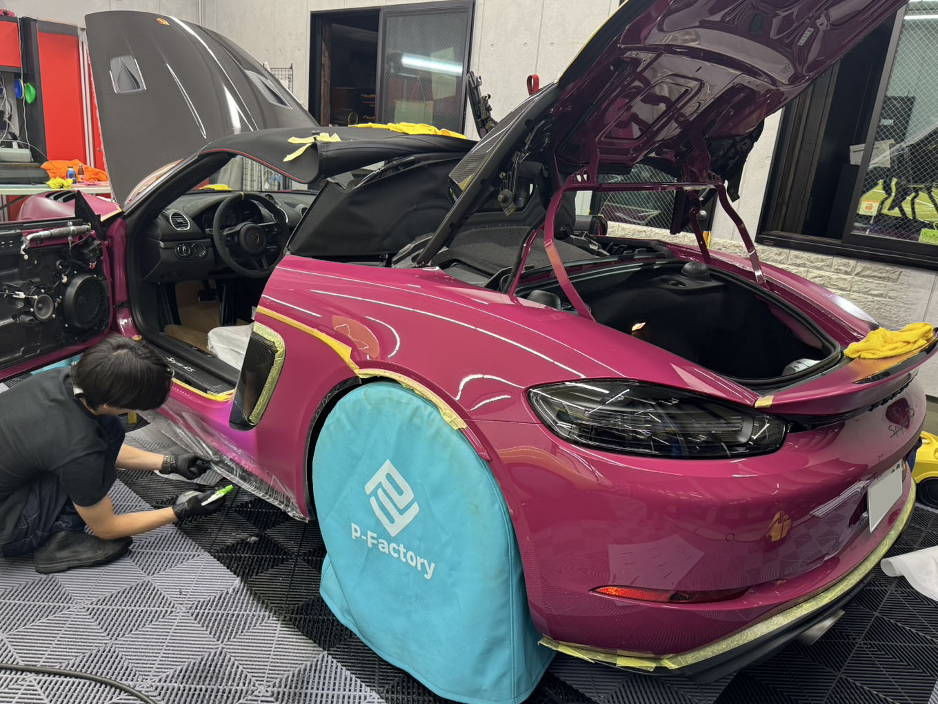 【事例紹介】ポルシェ 718ケイマン GT4 RS マットフルプロテクション施工｜P-Factory｜プロテクションフィルム施工店（透明のラッピング）東京・神奈川など陸送も対応 ...
